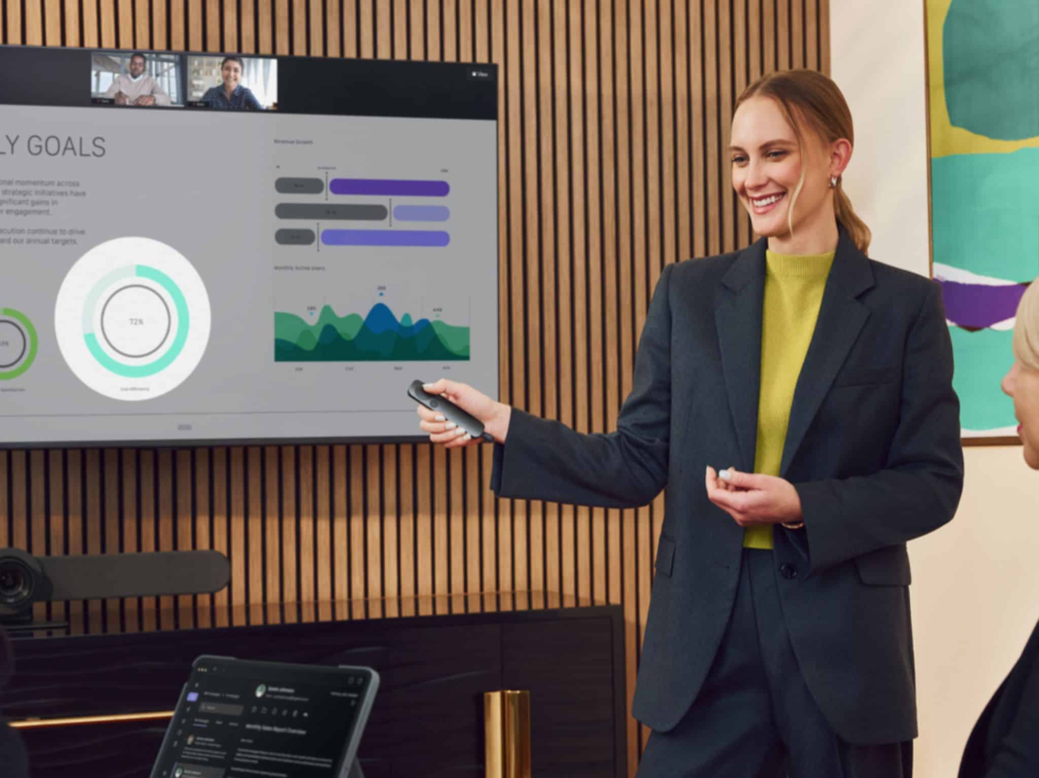 Logitech’s new presentation remote helps you relax before speaking