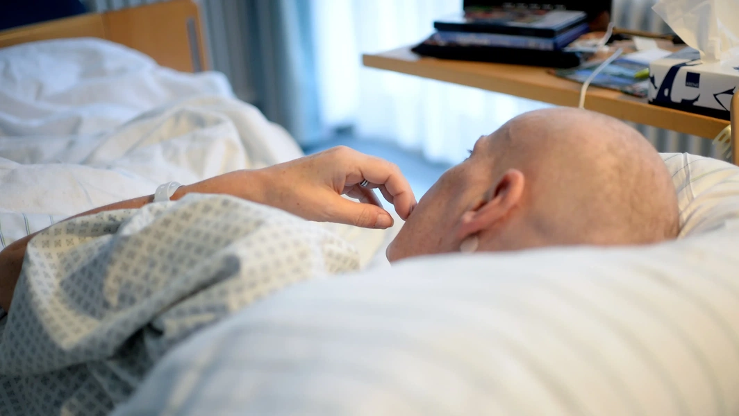 Physical and emotional signs of approaching death