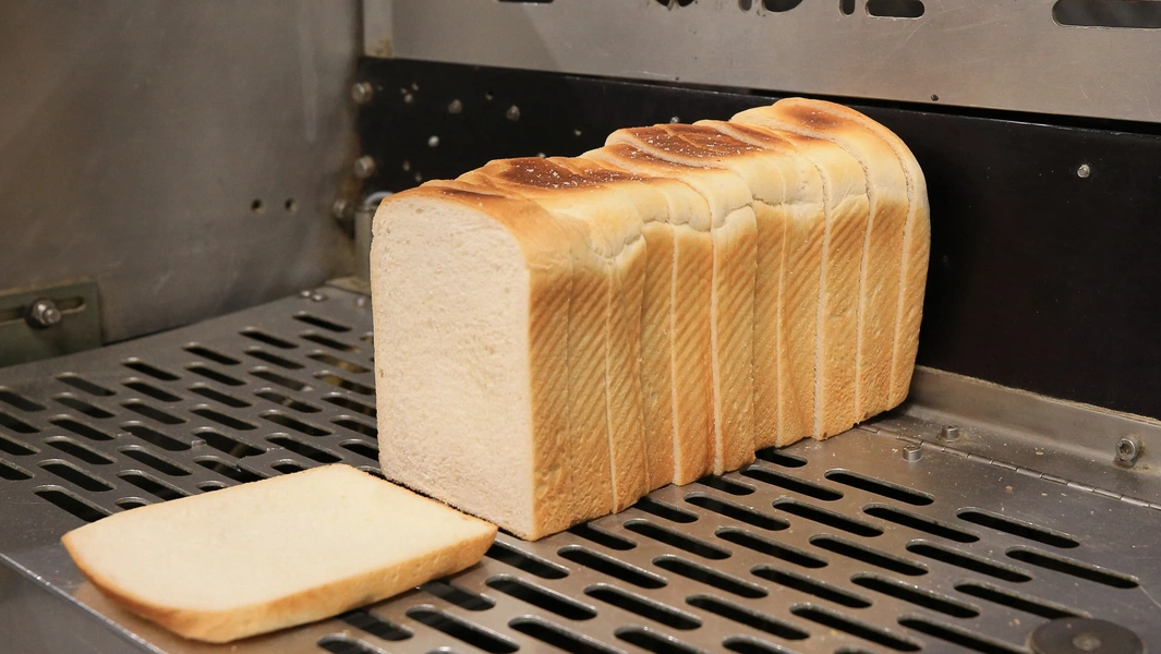 Experts warn plastic bread bags speed mold growth