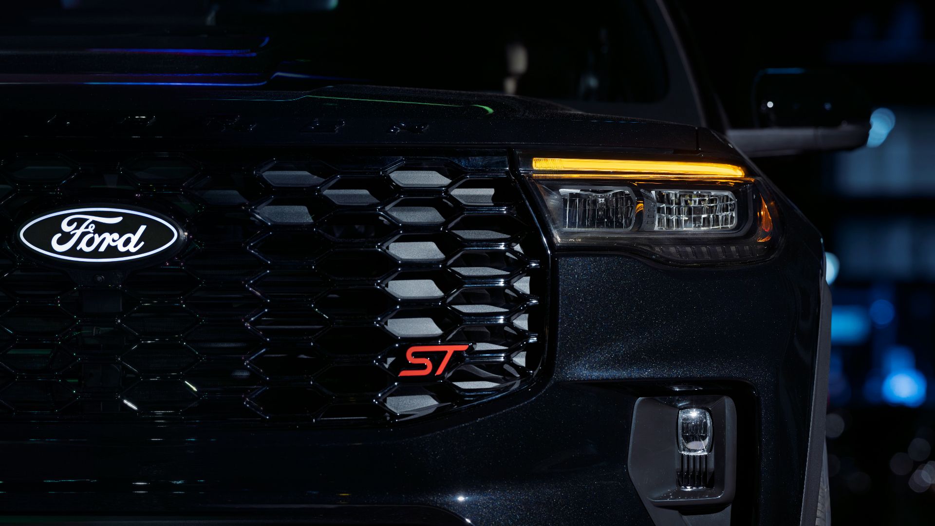 Ford unveils 2027 Explorer ST sinister package for performance SUV ...