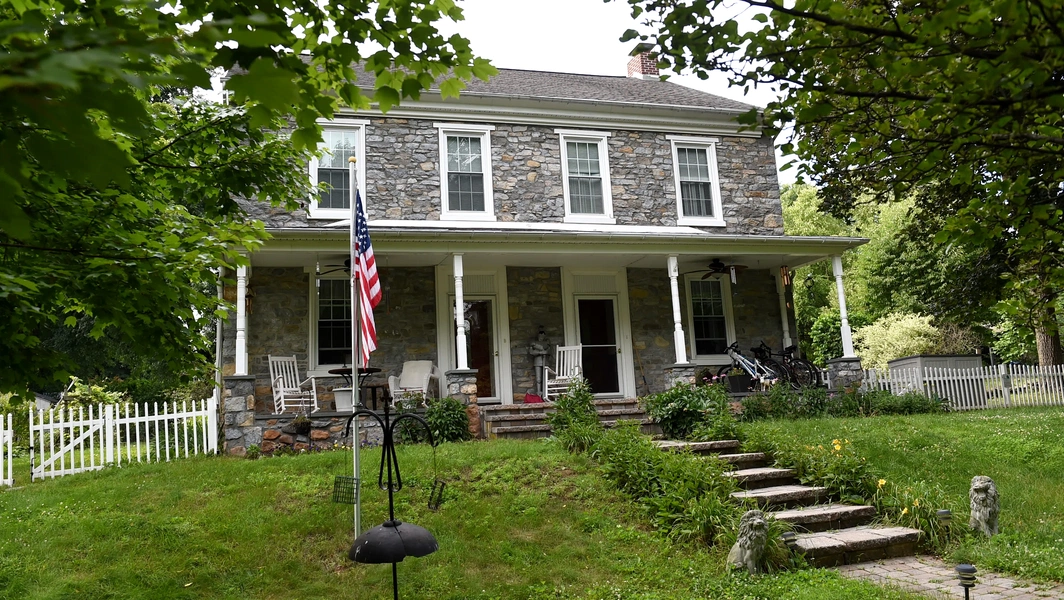 7 inspiring farmhouse renovations and designs