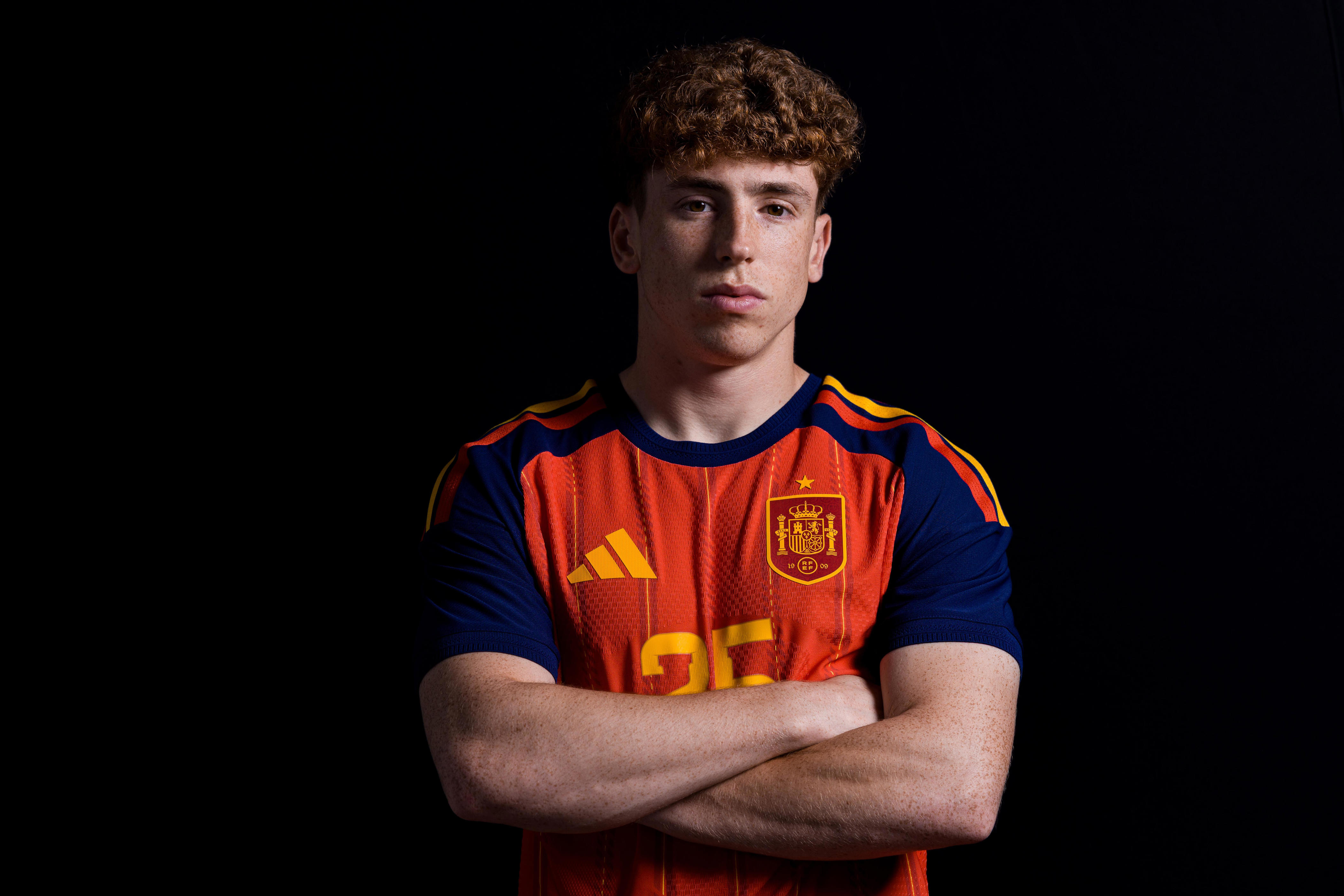 Real Madrid set for windfall as Victor Muñoz completes Liverpool move