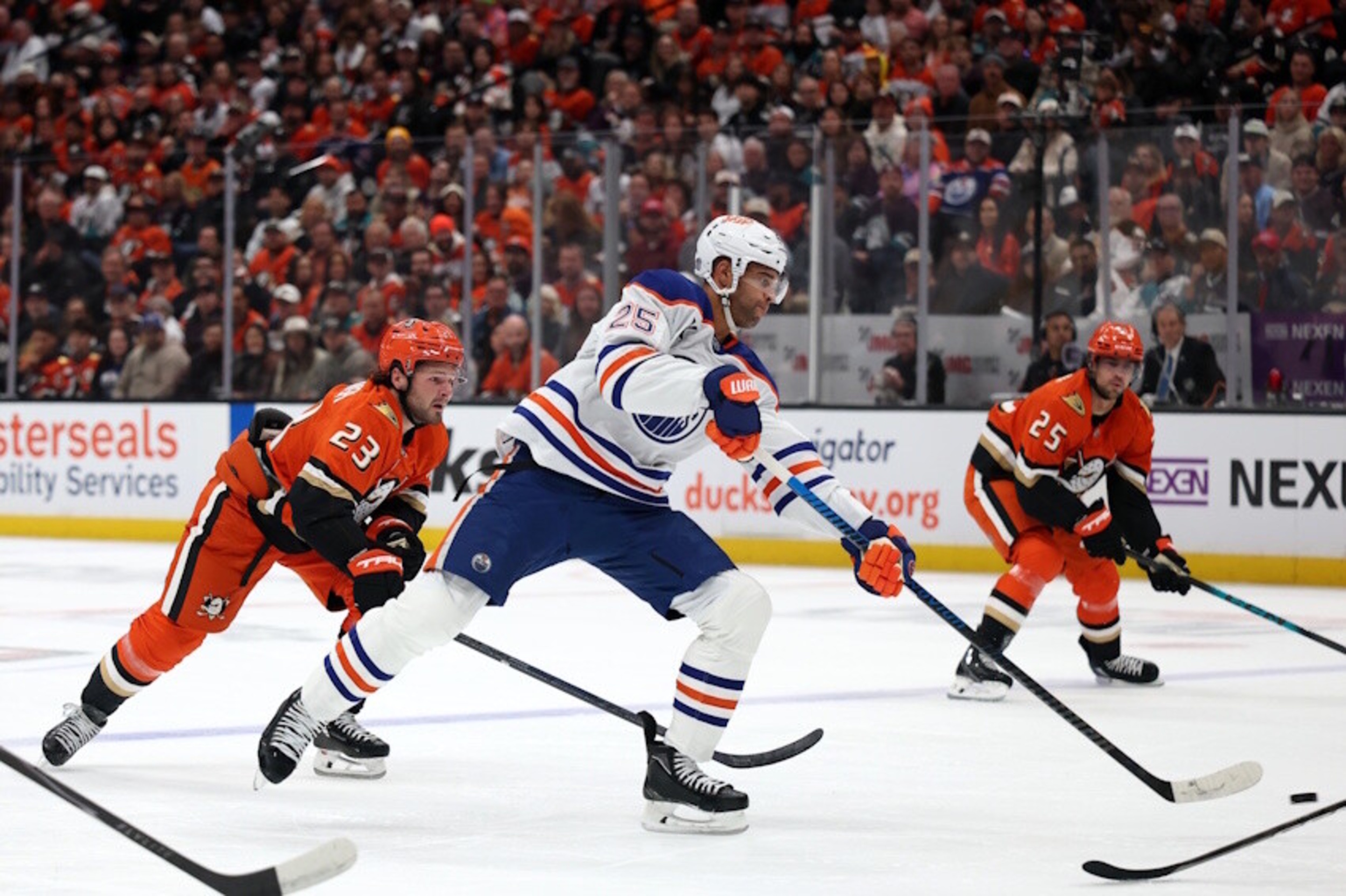 Darnell Nurse requests a trade, a Cale Makar extension, the Senators ...