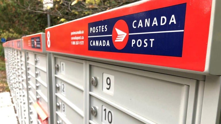 Canada Post announces 485,000 more addresses to lose home delivery