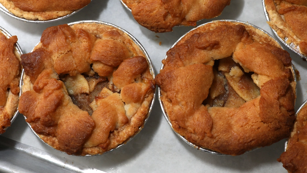 4 chain restaurant apple pies ranked for flavor and texture