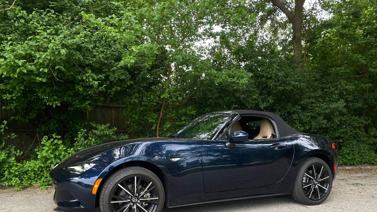 I drove the 2026 Mazda Miata Grand Touring. It's even better than I ...