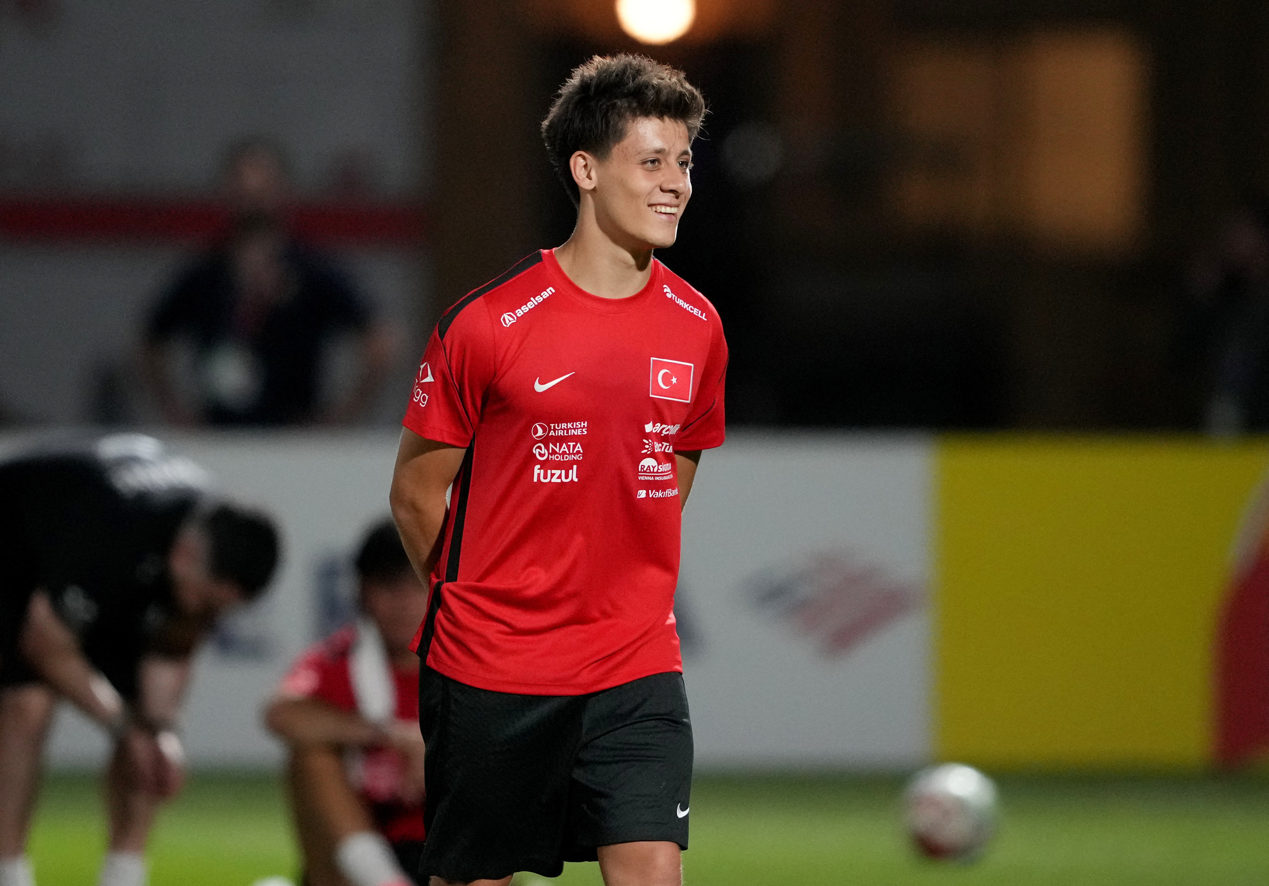 Chelsea joins Arsenal in the race for young attacking midfielder