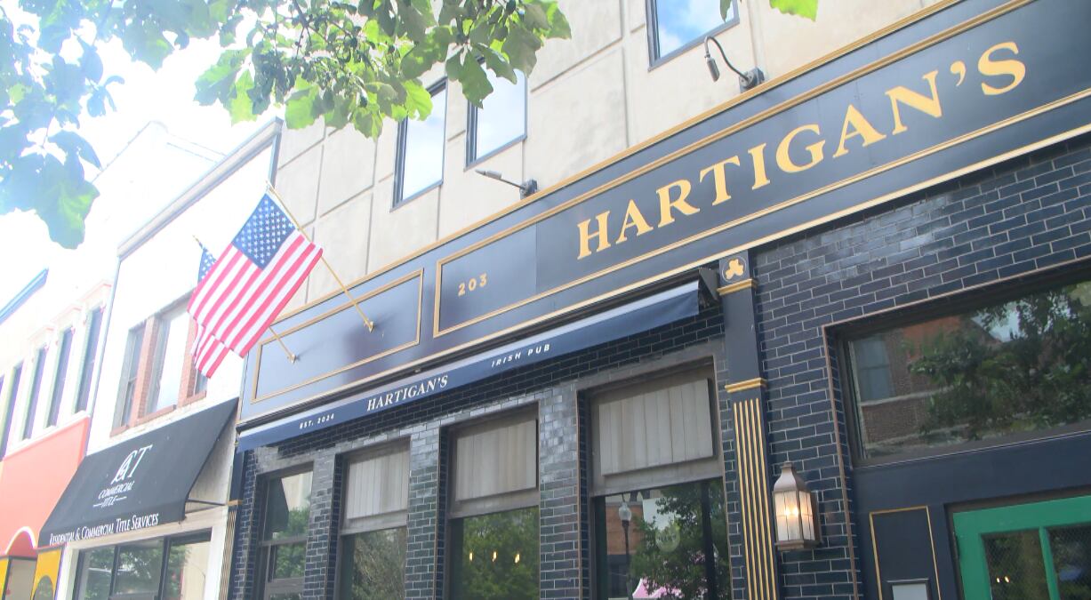 Irish pub in Evansville inviting soccer fans to cheer for the US during ...