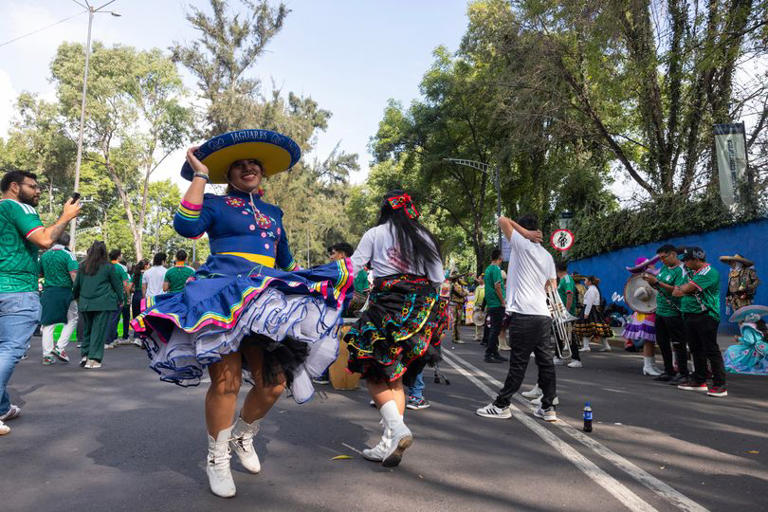 Fans forced to splash £22 on beer and nuts as Mexicans slam 'scandalous ...