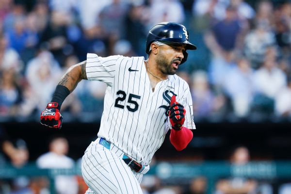 Phillies add outfield depth, acquire veteran Hill from White Sox