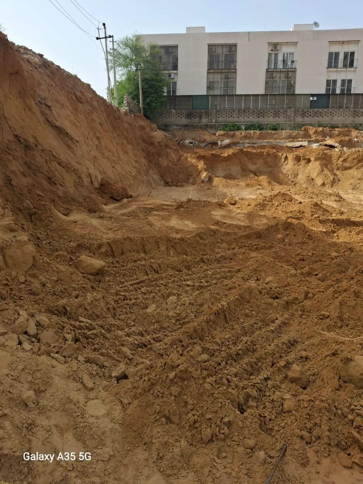 3 women labourers die as basement caves in