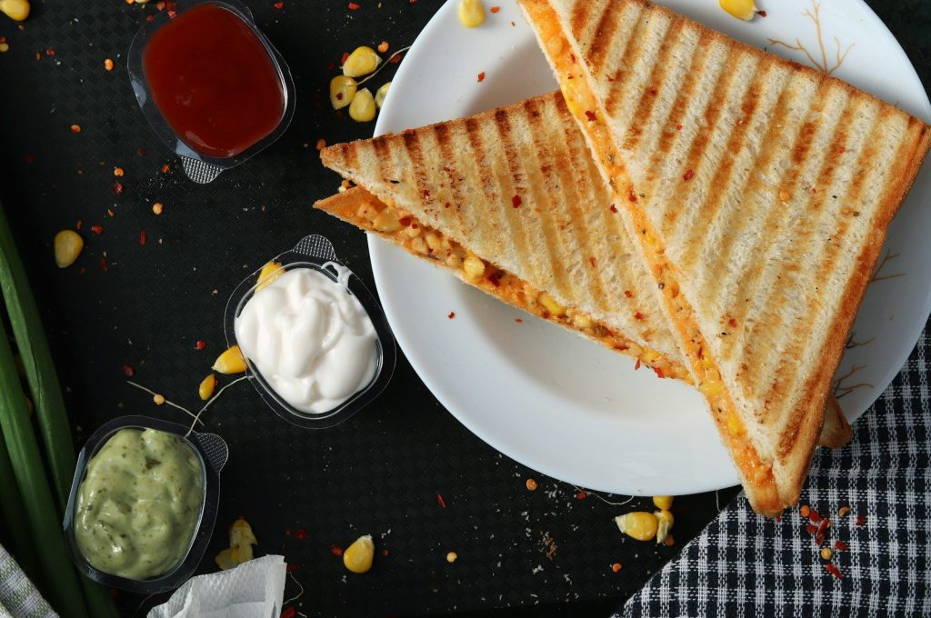 Grilled cheese hacks that deliver crispy bread and melted cheese in ...