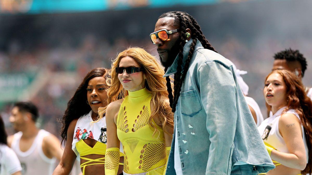 ¿Excesivo o merecido? Esto es lo que pagó Shakira por su outfit de ...