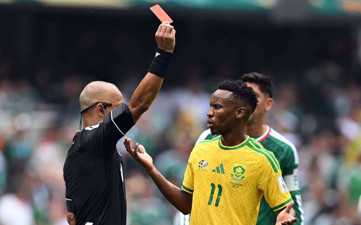 Wilton Pereira Sampaio anuncia expulsão em inglês e vira meme na Copa; veja