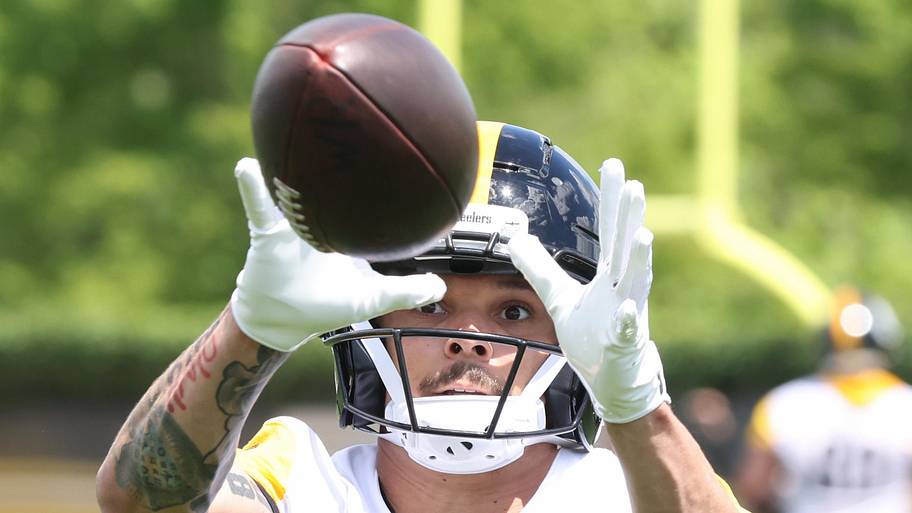 Roman Wilson's OTA absence just complicated the Steelers' WR picture