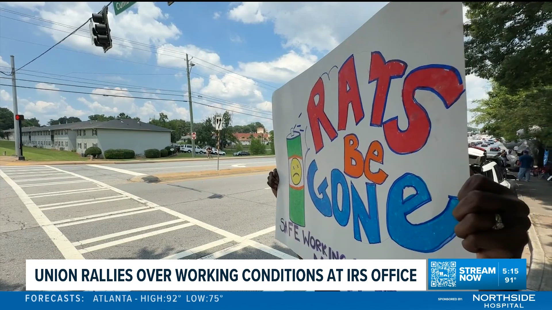 Union rallies over reported rodent infestation