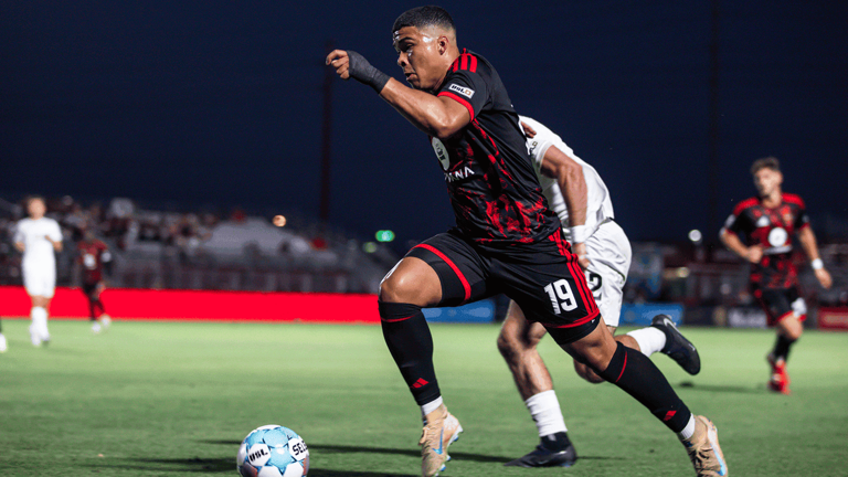 Arizona digest. Rattlers fall at home, Rising draw El Paso