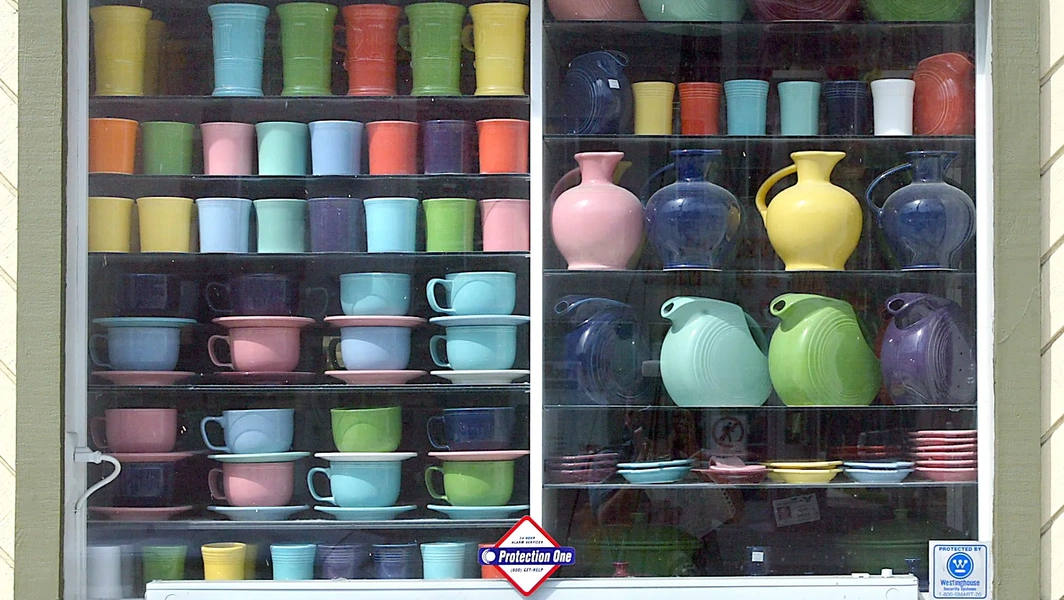 7 iconic vintage dishware brands collectors love