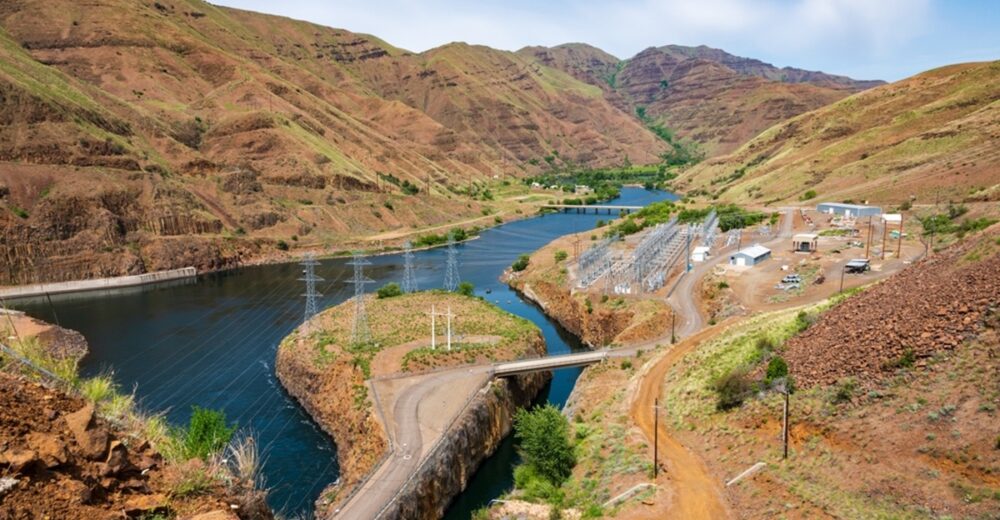 17 scenic river trips across America with wildlife watching along the way
