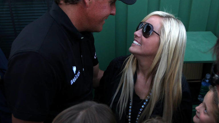 Phil Mickelson's wife faces scrutiny for standing by him