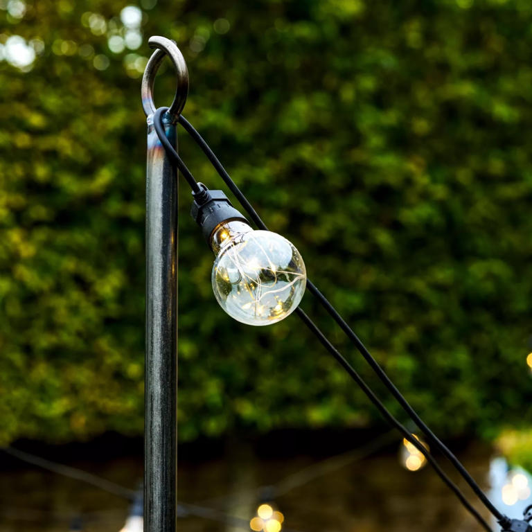 Nigella Lawson's garden lighting set-up is pure magic – and her fairy ...