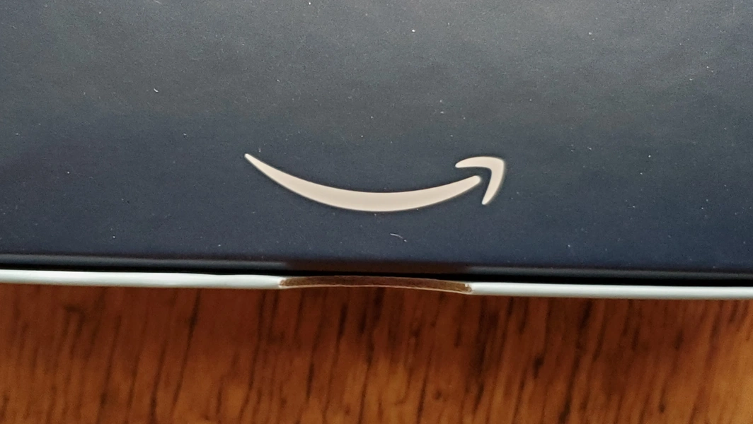 19 logos with clever hidden symbols