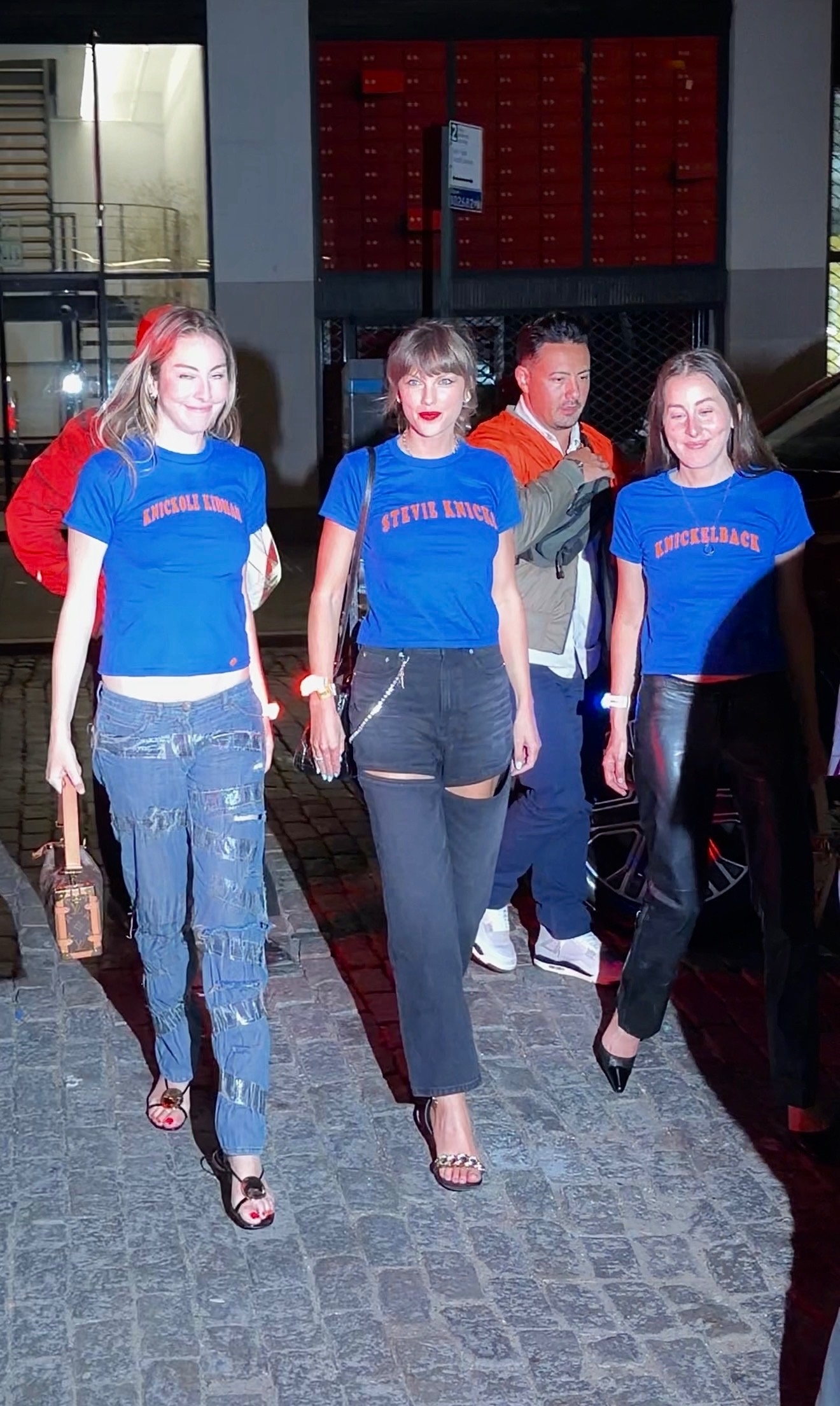Taylor Swift and the Haim sisters 'just wanna have pun' showing off ...