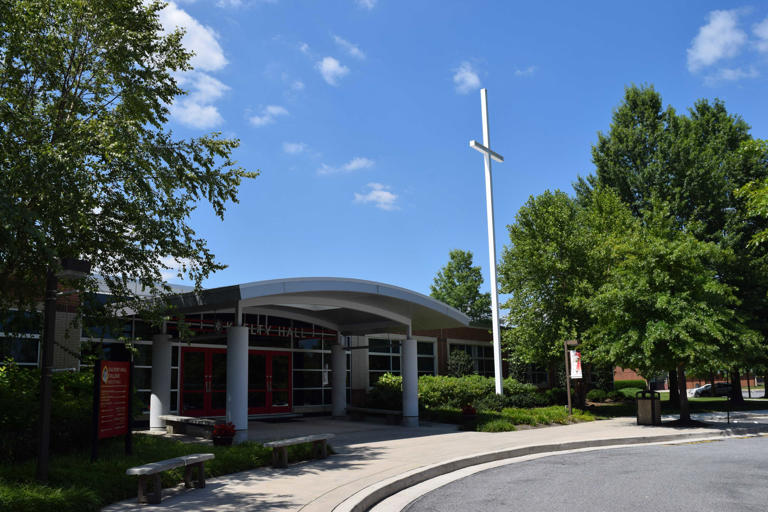 Private school plans new golf center, lecture hall