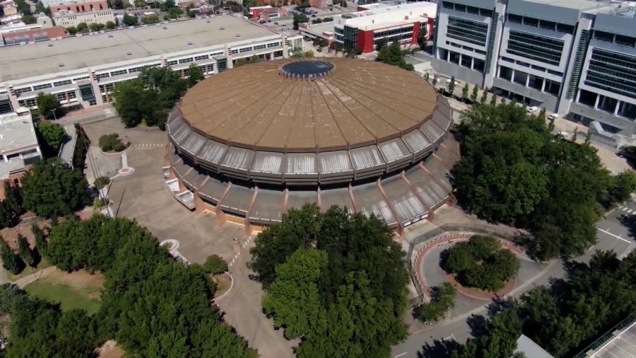 Convention center authority board considering hand in coliseum ...