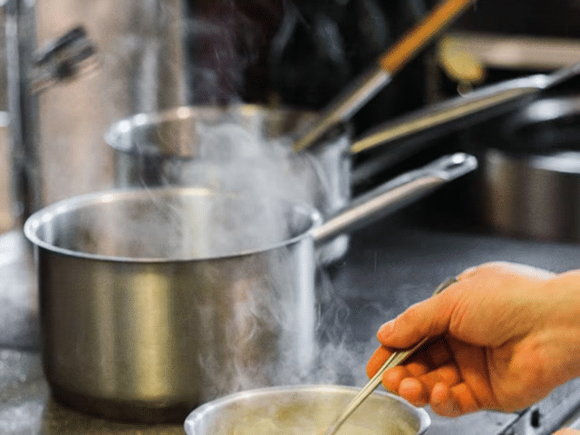 Kitchen hazards: These three things kept in the kitchen are damaging ...