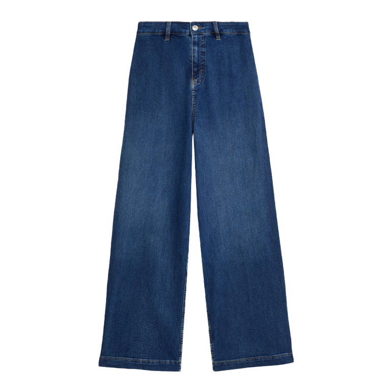 Mary Berry just proved that, regardless of age, when it comes to denim ...