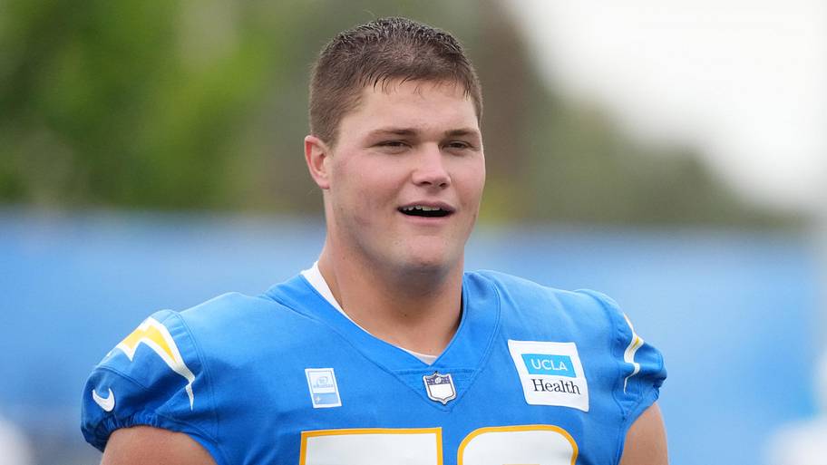 Mike McDaniel's new plan for Chargers O-line could bring Joe Alt to the ...