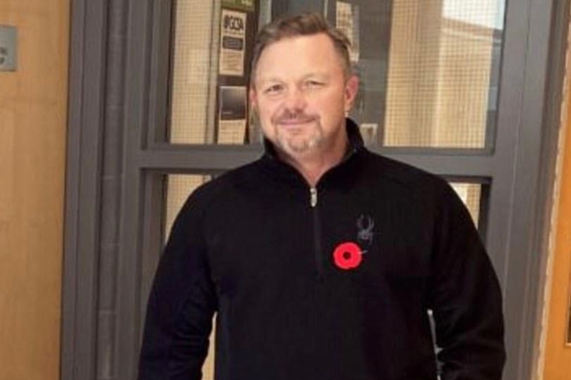 Pilot who 'forged licence' to become Air Canada captain flew 900 ...