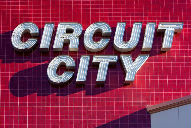 Retail archaeology finds the bones of Circuit City everywhere