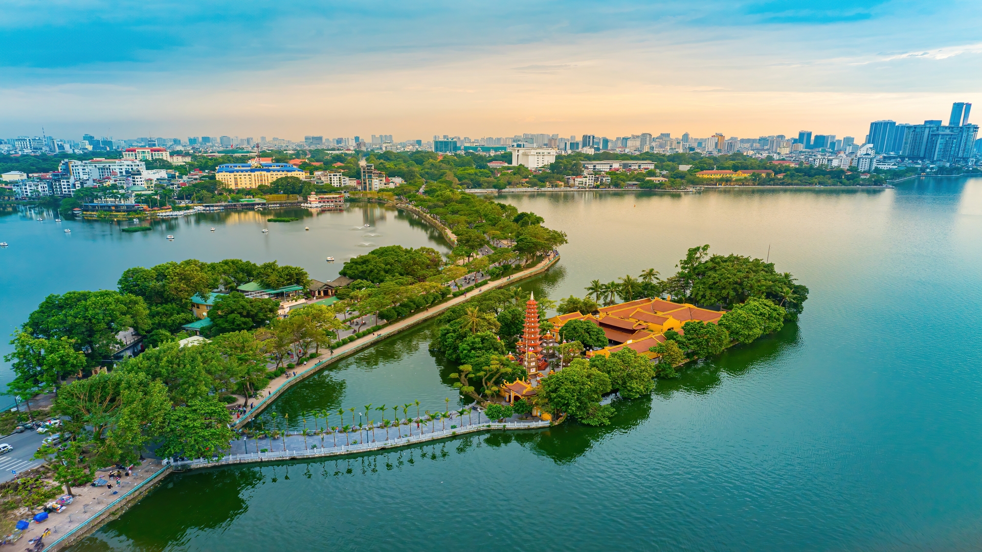 In Asia, this tropical paradise has entered the top 10 best countries ...