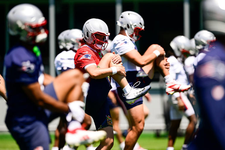 Patriots practice ends early after Drake Maye collision, and other ...