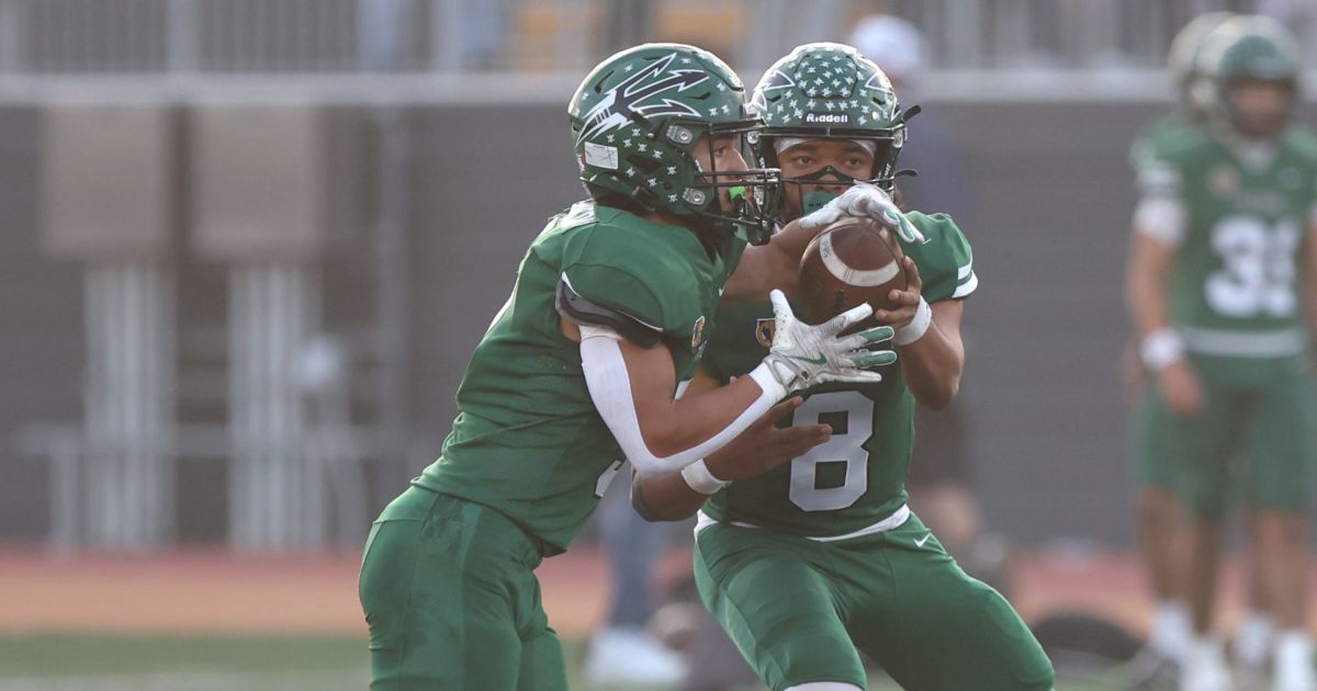 Pacifica Tritons (Calif.) 3-star QB Taylor Lee features in Tritons ...