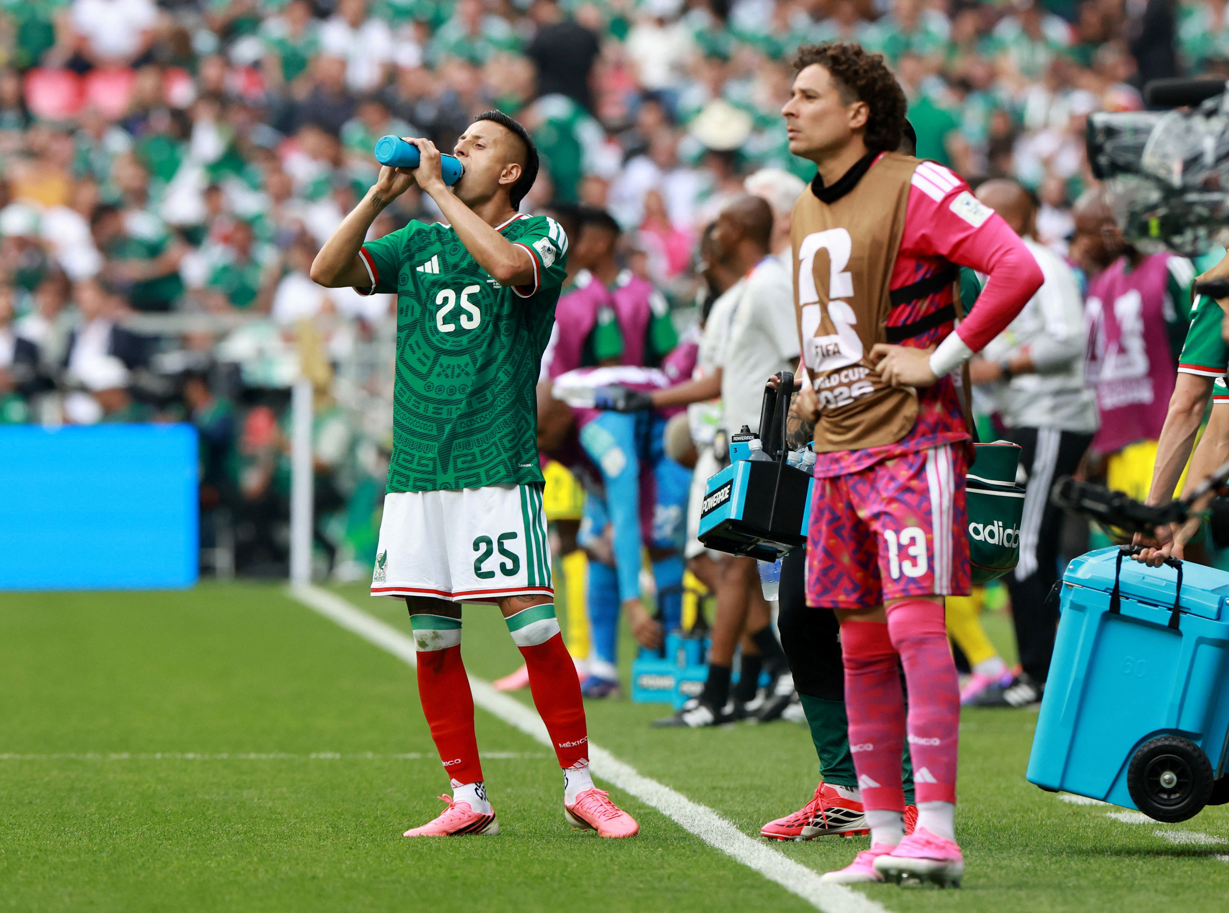 Mexico dominate South Africa with three red cards in World Cup opener