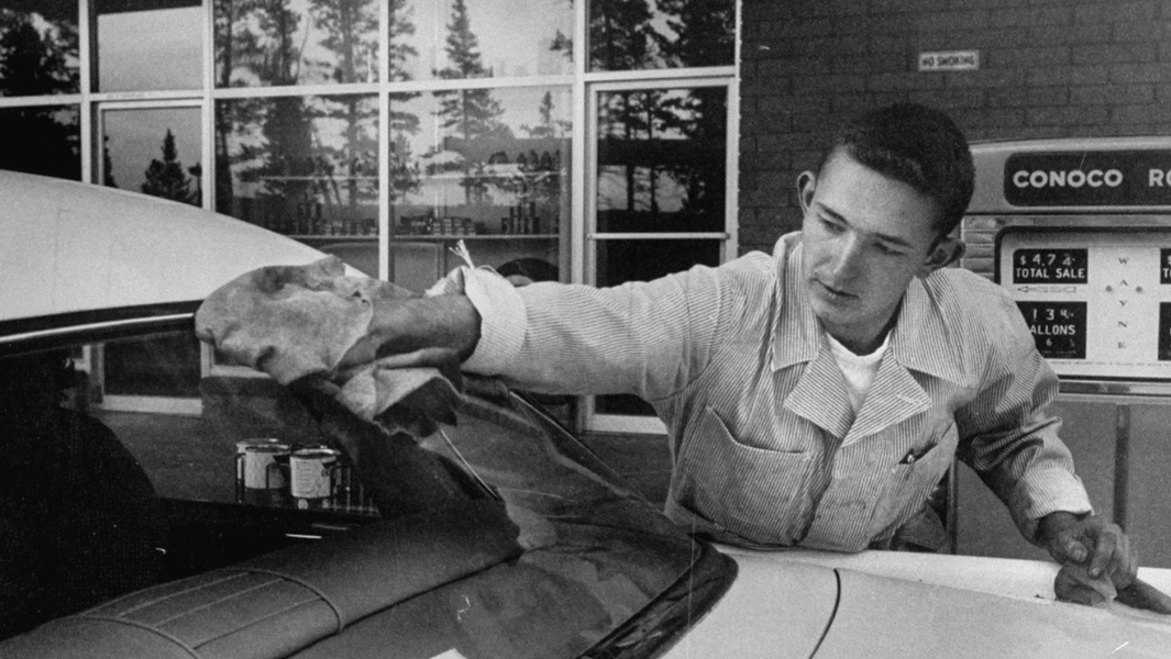 How to quiet noisy windshield wipers