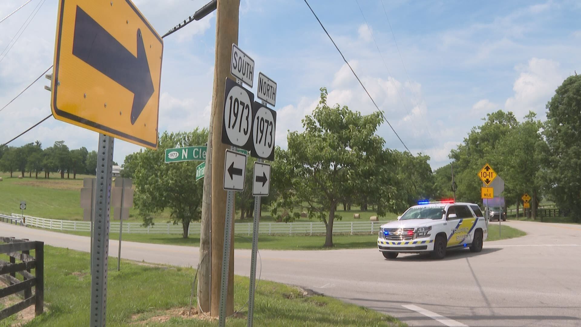 Collision between vehicle and train shuts down Lexington road, sends 1 ...