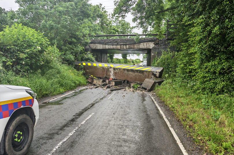 National Rail issue update after lorry crashes into bridge