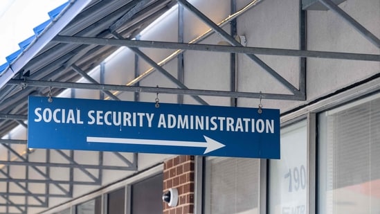 Social Security paper checks will end in 2026 as all payments become ...