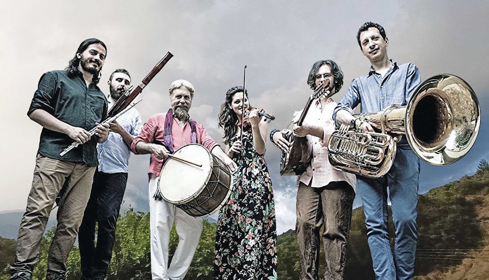 «Από γιασεμί σε ρόδο» με το Alcedo Folk Band