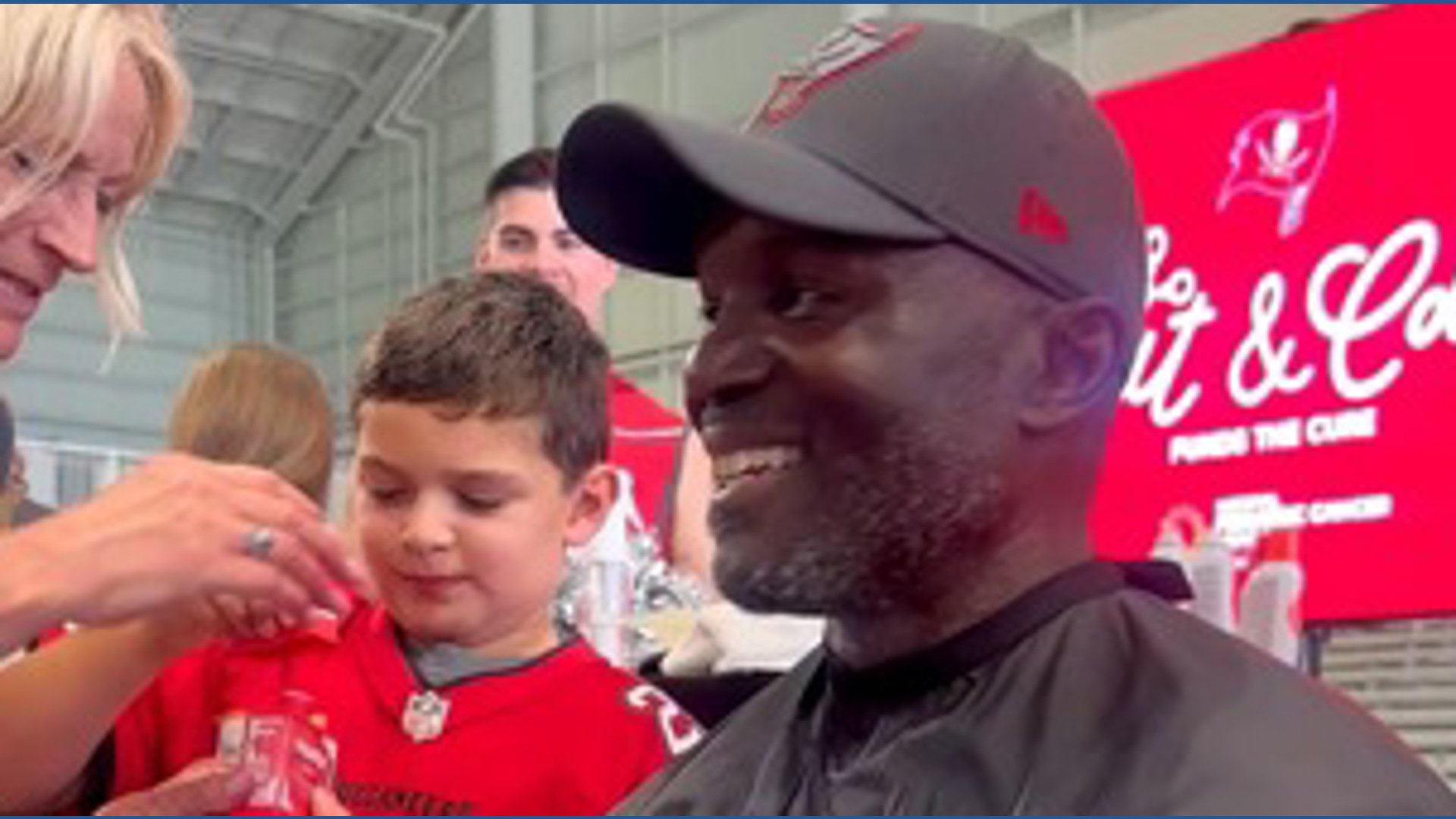 Buccaneers host "Cut and Color Funds the Cure" event