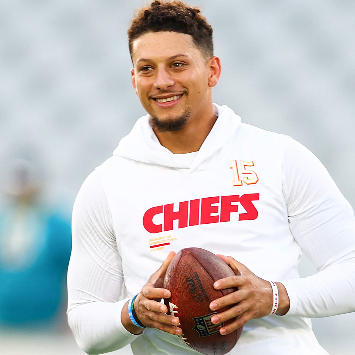 Patrick Mahomes signs $504 million contract—biggest in NFL's history