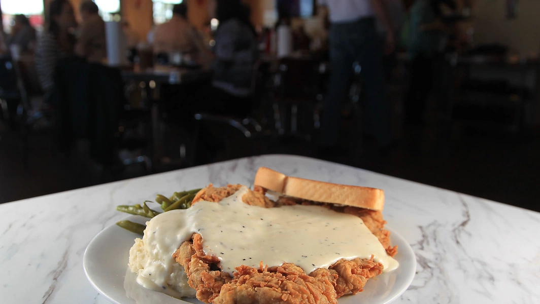 13 beloved comfort food landmarks across America