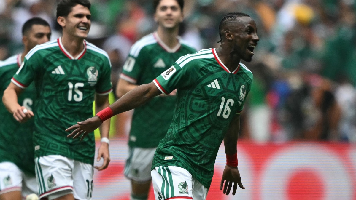 Curse broken and a red card frenzy! Mexico’s wild, historic debut at ...