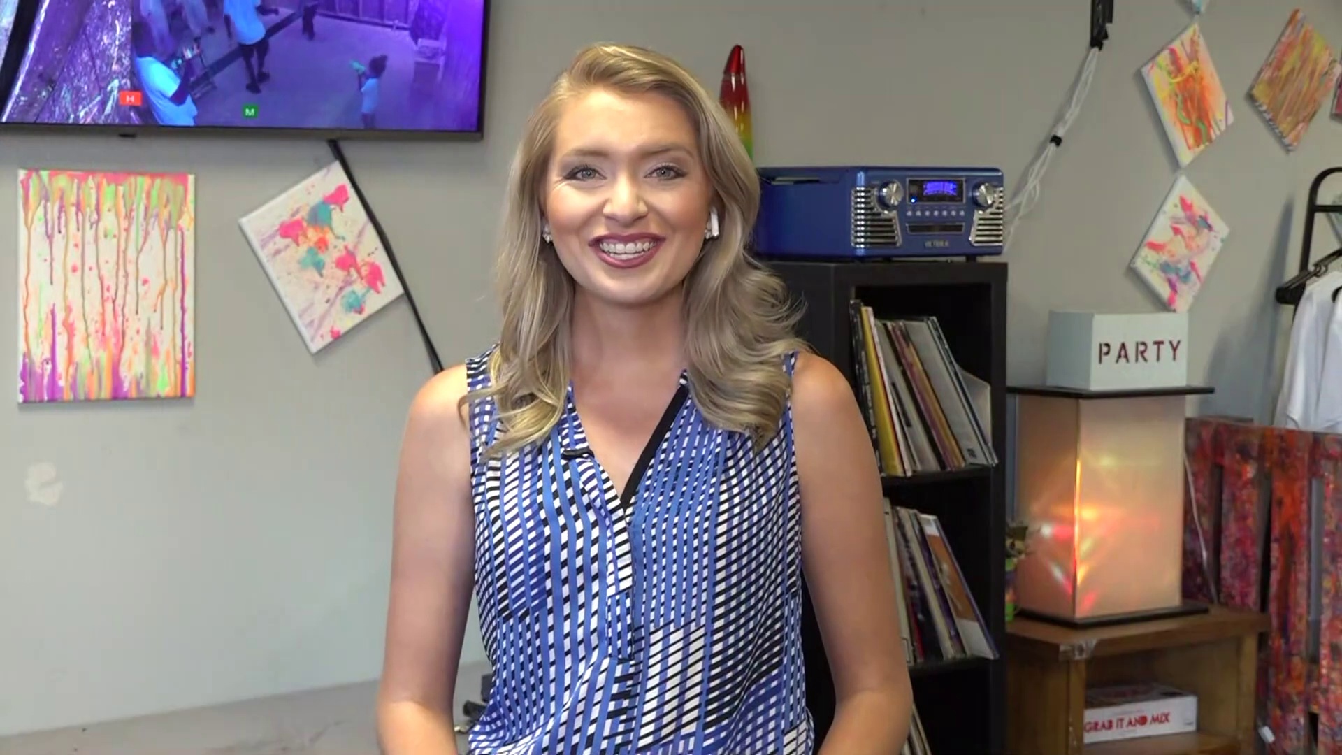 Oak Ridge Splatter Studio lets visitors paint in messy fun