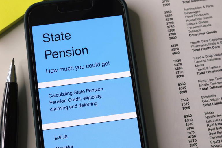 HMRC confirms when pension tax relief ends as retirees face inheritance ...