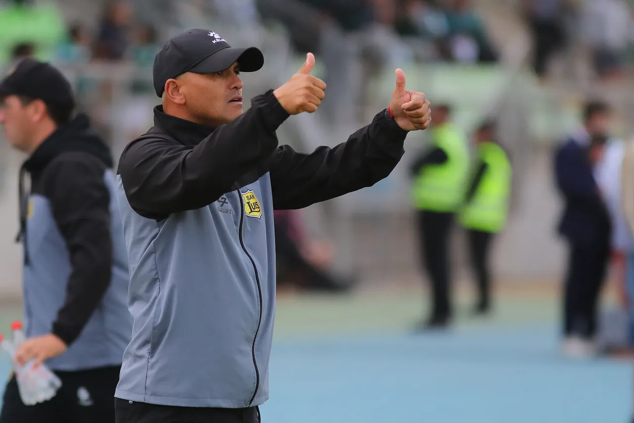 Felipe Flores relata quiebre irreparable con Humberto Suazo en San Luis ...